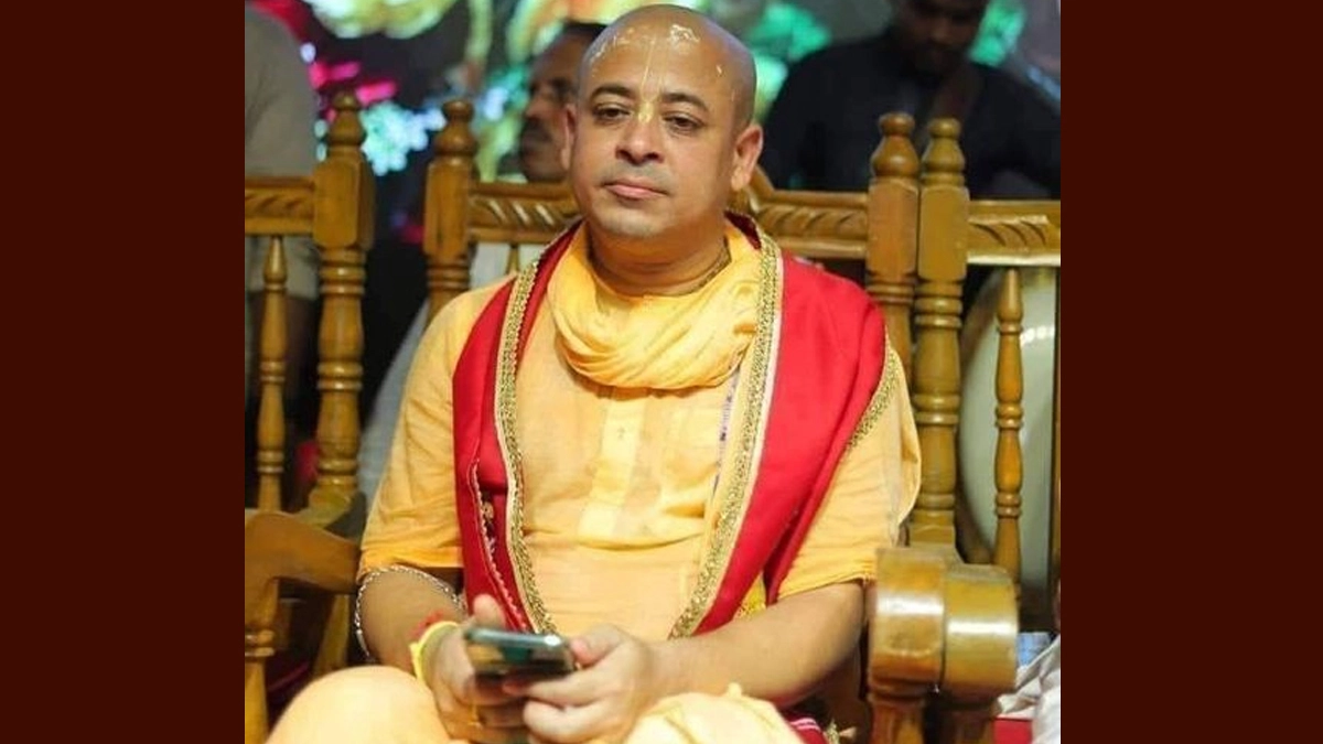 Bangladesh ISKCON Leader Arrested: জাতীয় পতাকা অবমাননার দায়ে গ্রেফতার ...