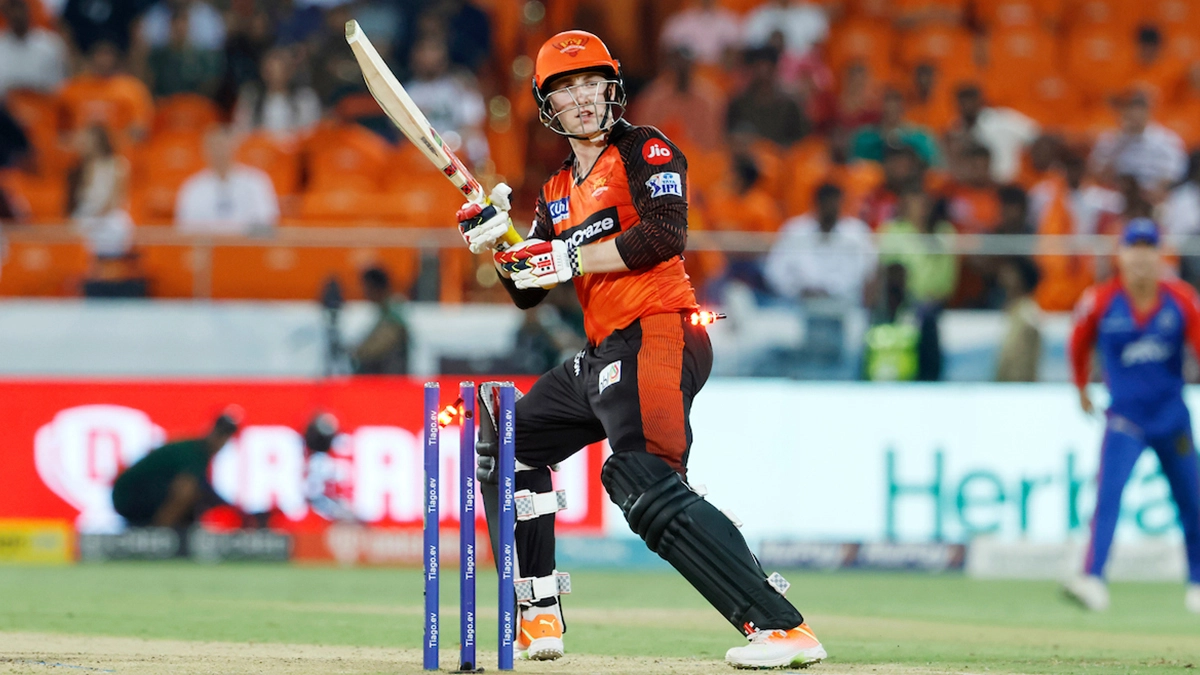 Harry Brook Banned, IPL 2025: আইপিএলের প্রথম ব্যানড খেলোয়াড় হলেন হ্যারি ব্রুক, কিন্তু কেন? | 🏏 ...