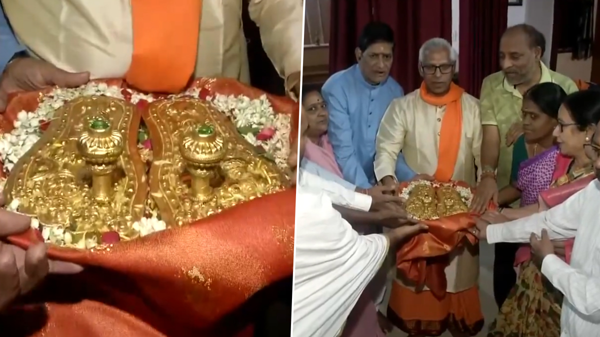 Sri Ram Charan Paduka: রামলালার সোনার চরণ পাদুকা নিয়ে অযোধ্যার ...